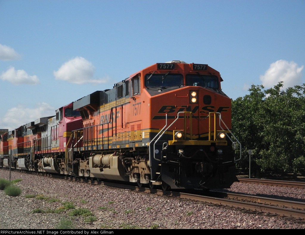 BNSF 7577 West